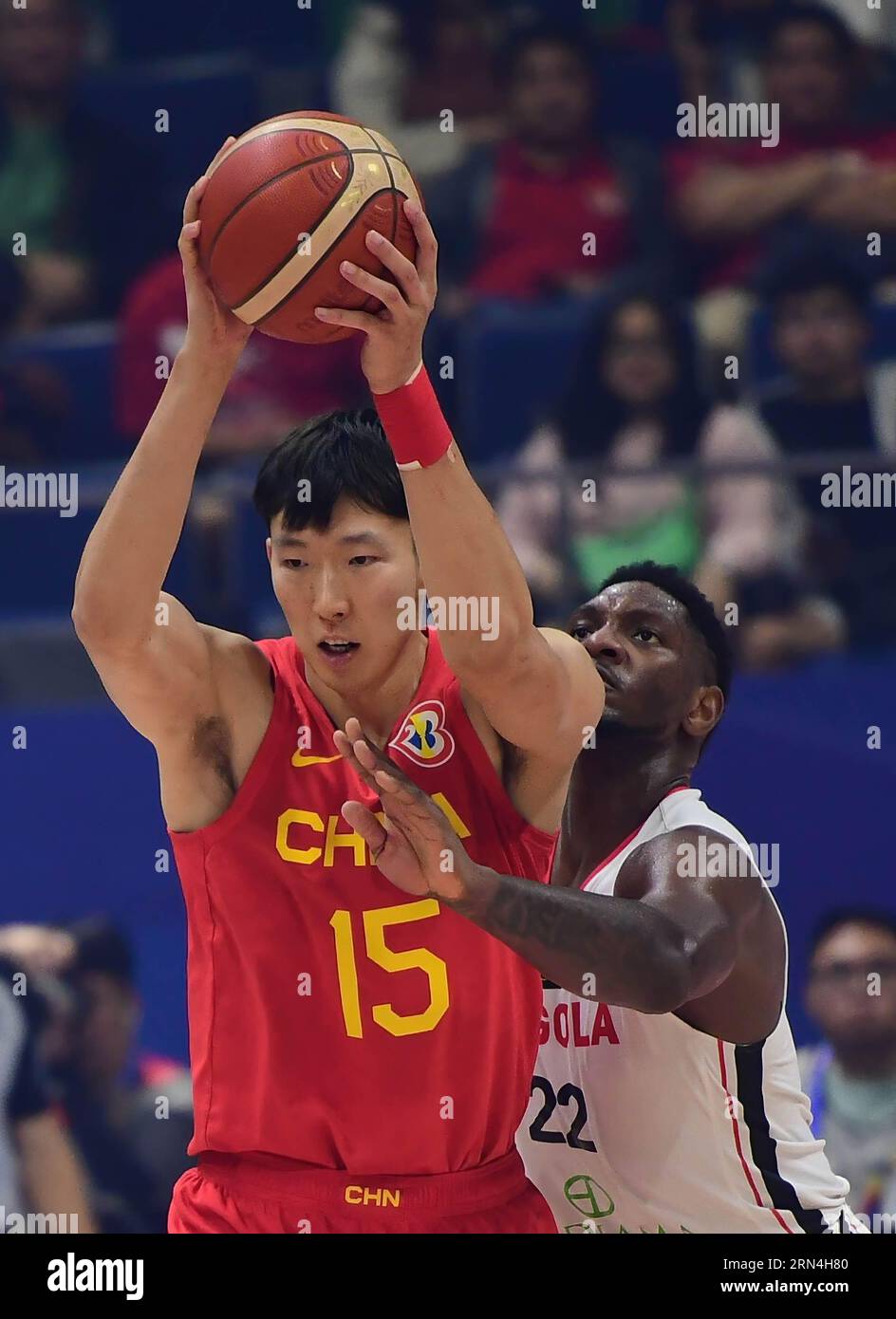 Quezon, Philippines. 31st Aug, 2023. Qi Zhou (L) of China men ...