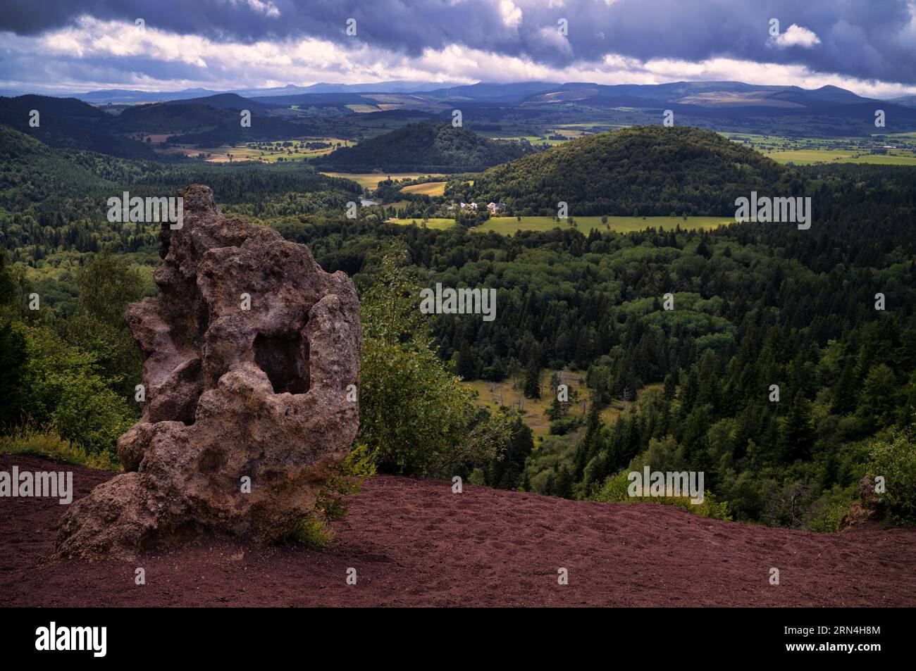 Puys de dome departement hi-res stock photography and images - Alamy