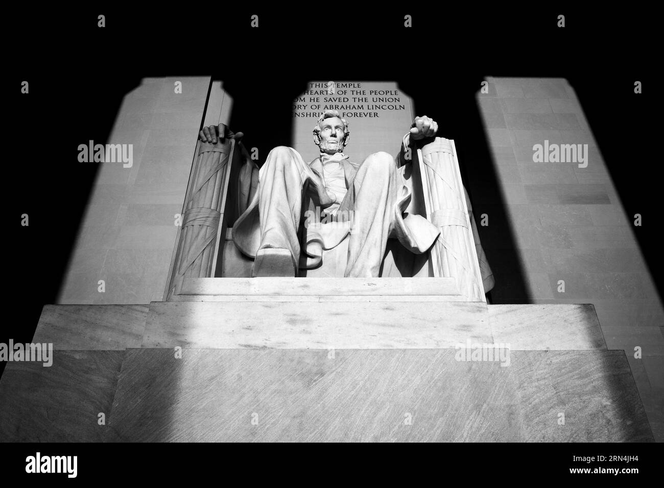 Abraham Lincoln Statue, Lincoln Memorial, Washington, D.C. Black and ...