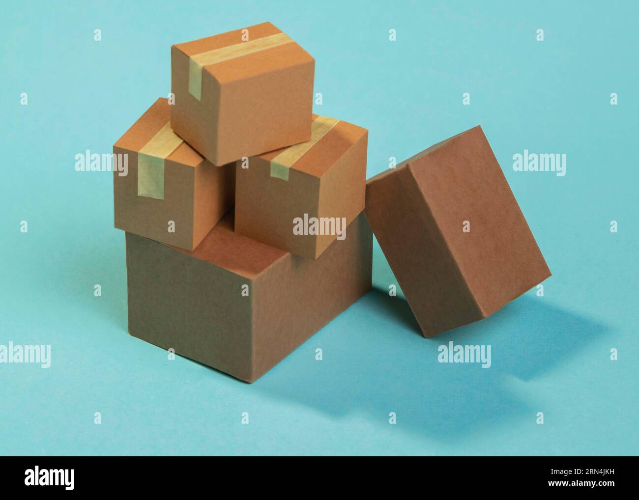 Box arrangement hi-res stock photography and images - Alamy