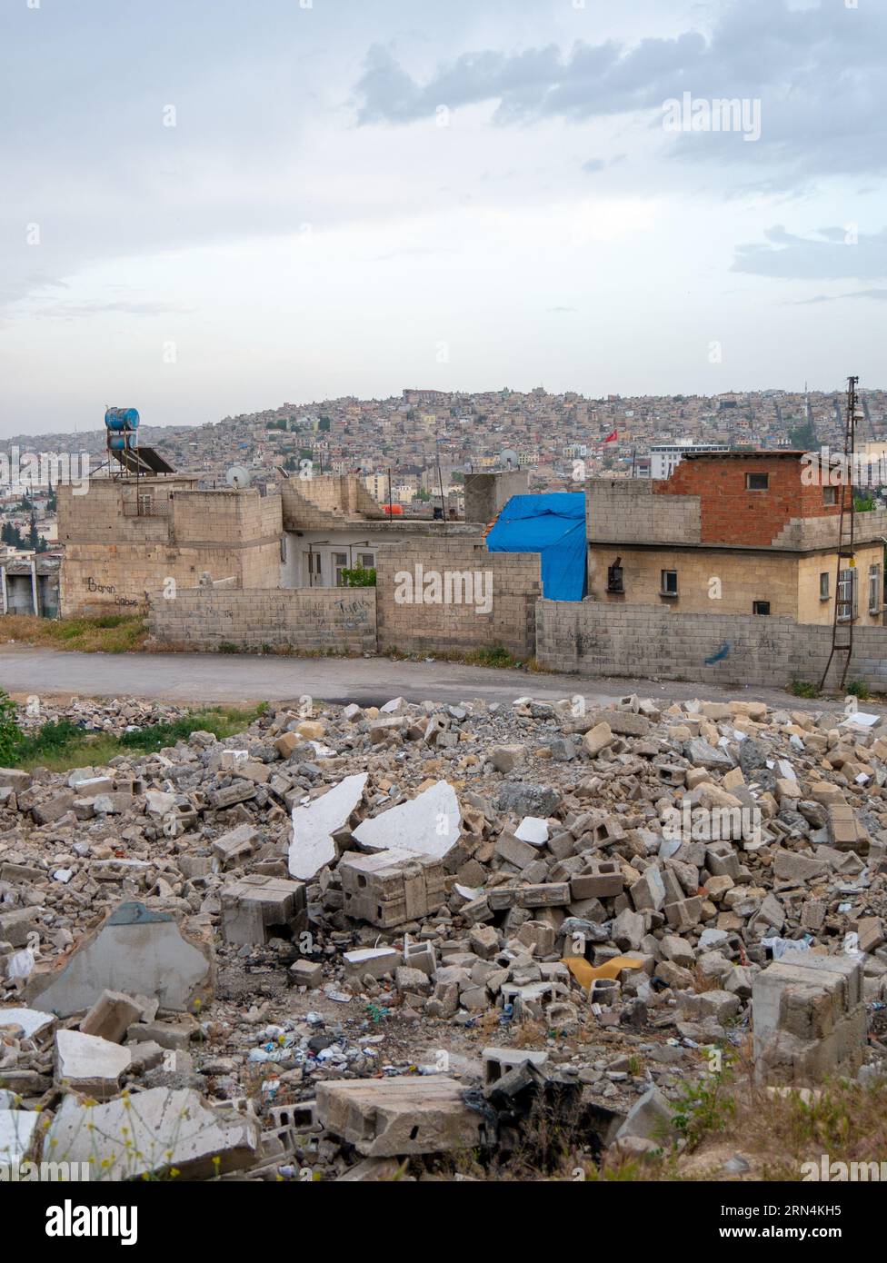 Earthquake damage turkey syria 2023 hi-res stock photography and images ...