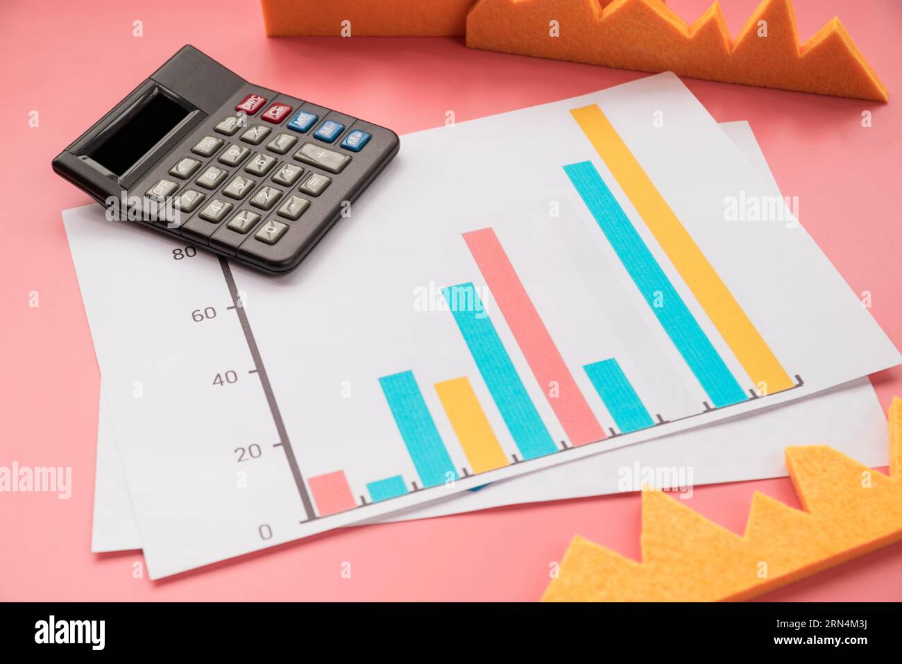 Statistic depiction hi-res stock photography and images - Alamy