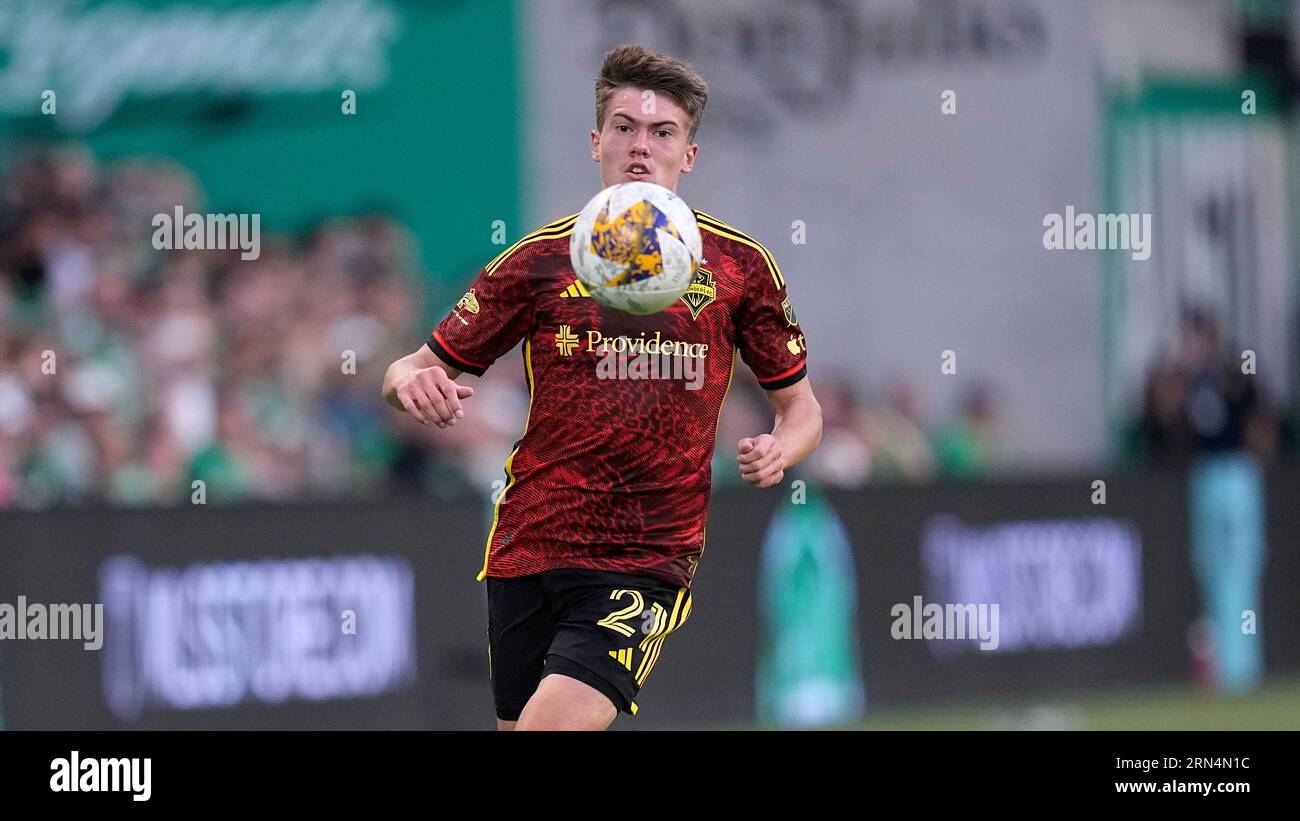 Seattle Sounders midfielder Reed Baker-Whiting (21) during the second ...