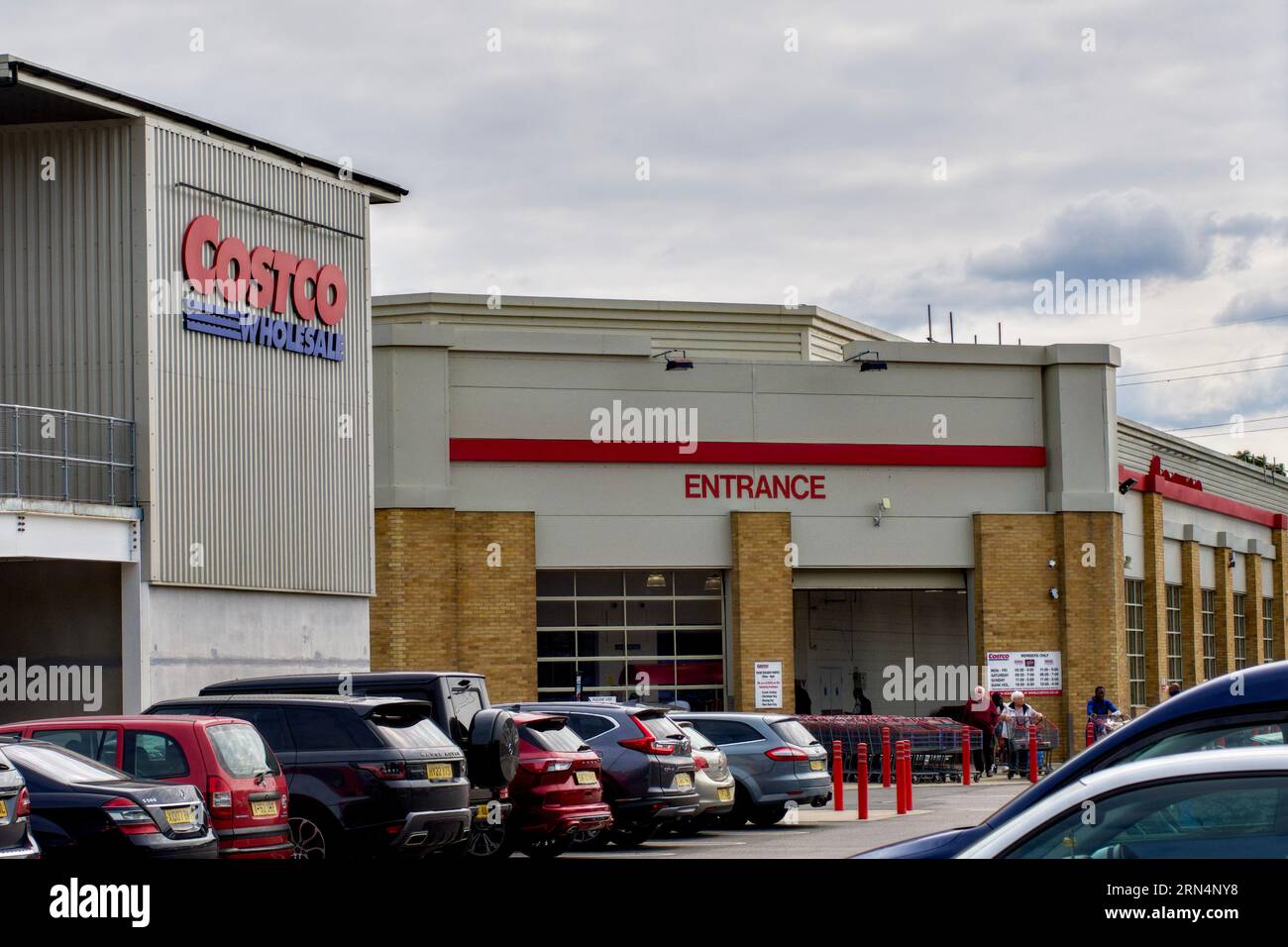 Costco Wholesale Watford, Hertfordshire, England, UK Stock Photo - Alamy