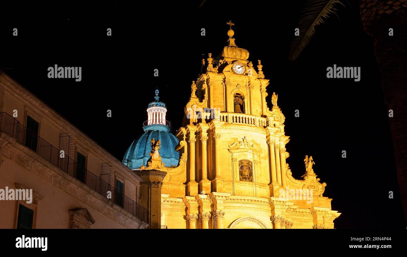 Night shot, cathedral illuminated, blue light on dome, Piazza Duomo ...