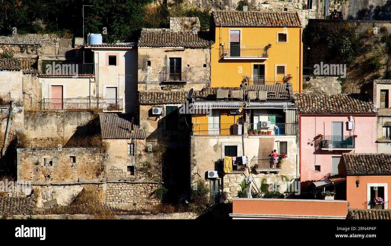 Colourful houses, tiled roofs, detail, old town, Ragusa Ibla, baroque ...