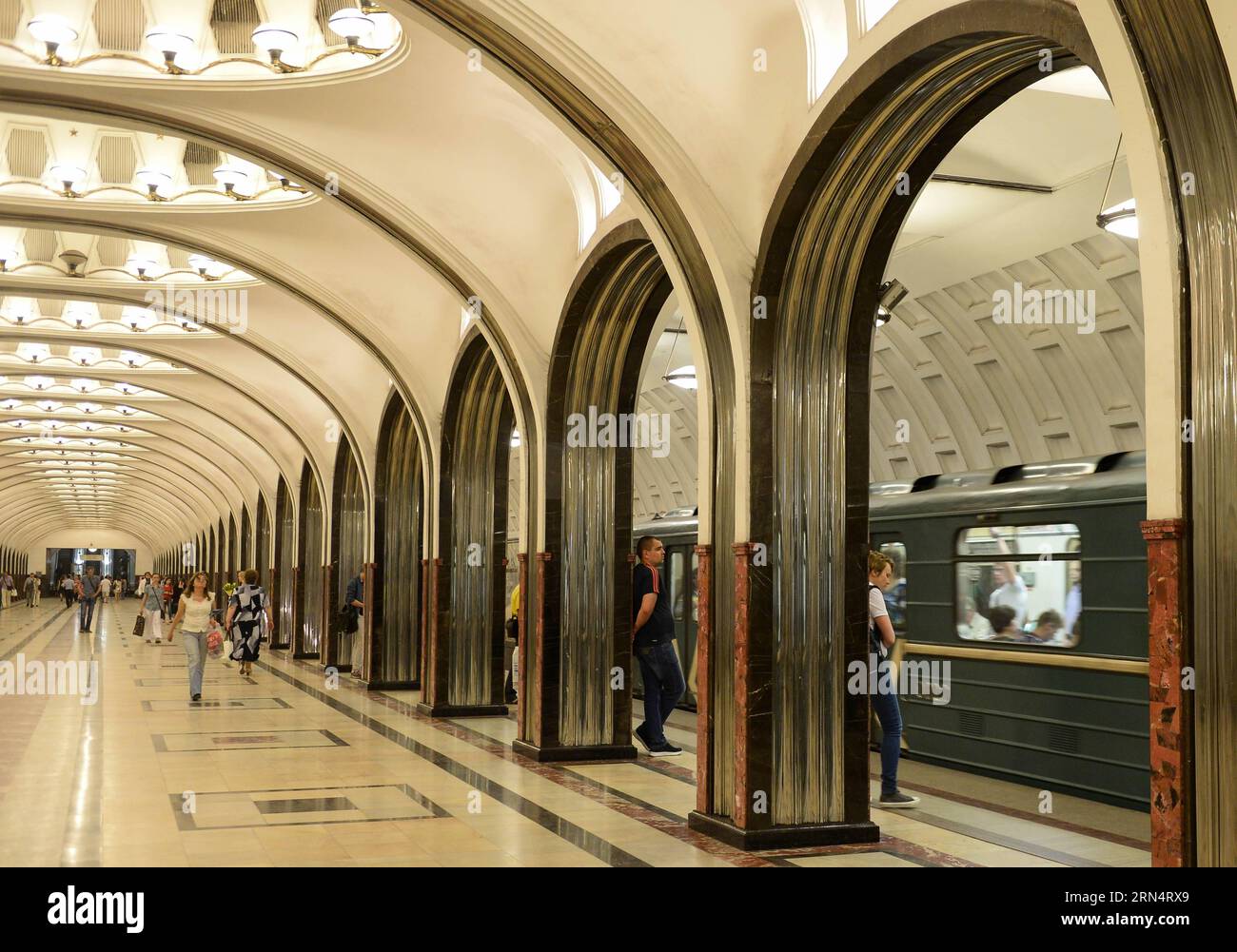 Moscow metro chandeliers hi-res stock photography and images - Alamy