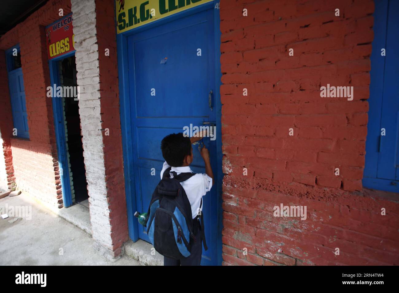Earthquake affected school classroom hi-res stock photography and ...