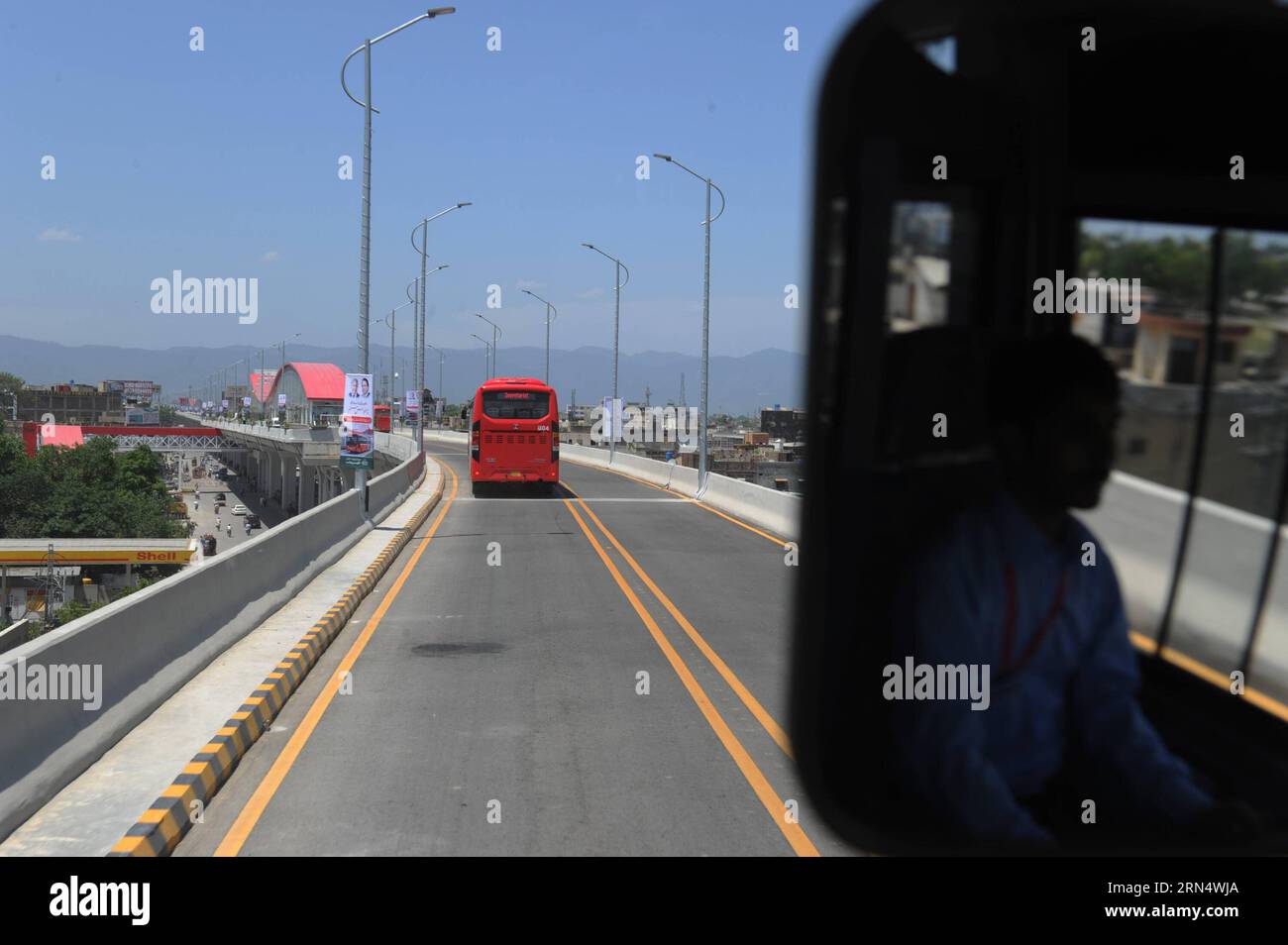 Pakistan metro bus hi-res stock photography and images - Alamy