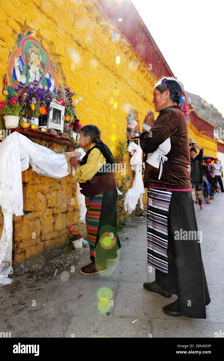 Tibetan buddhists death hi-res stock photography and images - Alamy