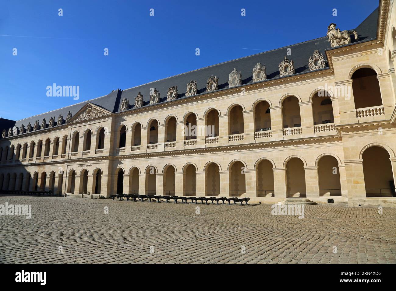 In the main courtyard - The Army Museum, Paris, France Stock Photo - Alamy