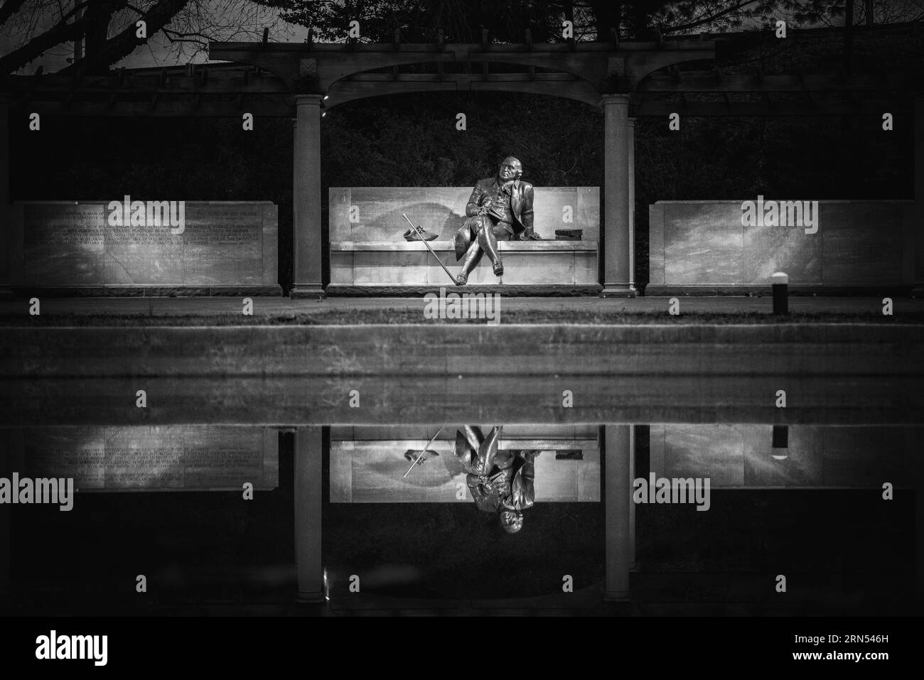 The George Mason Memorial memorializes Virginia plantation owner ...