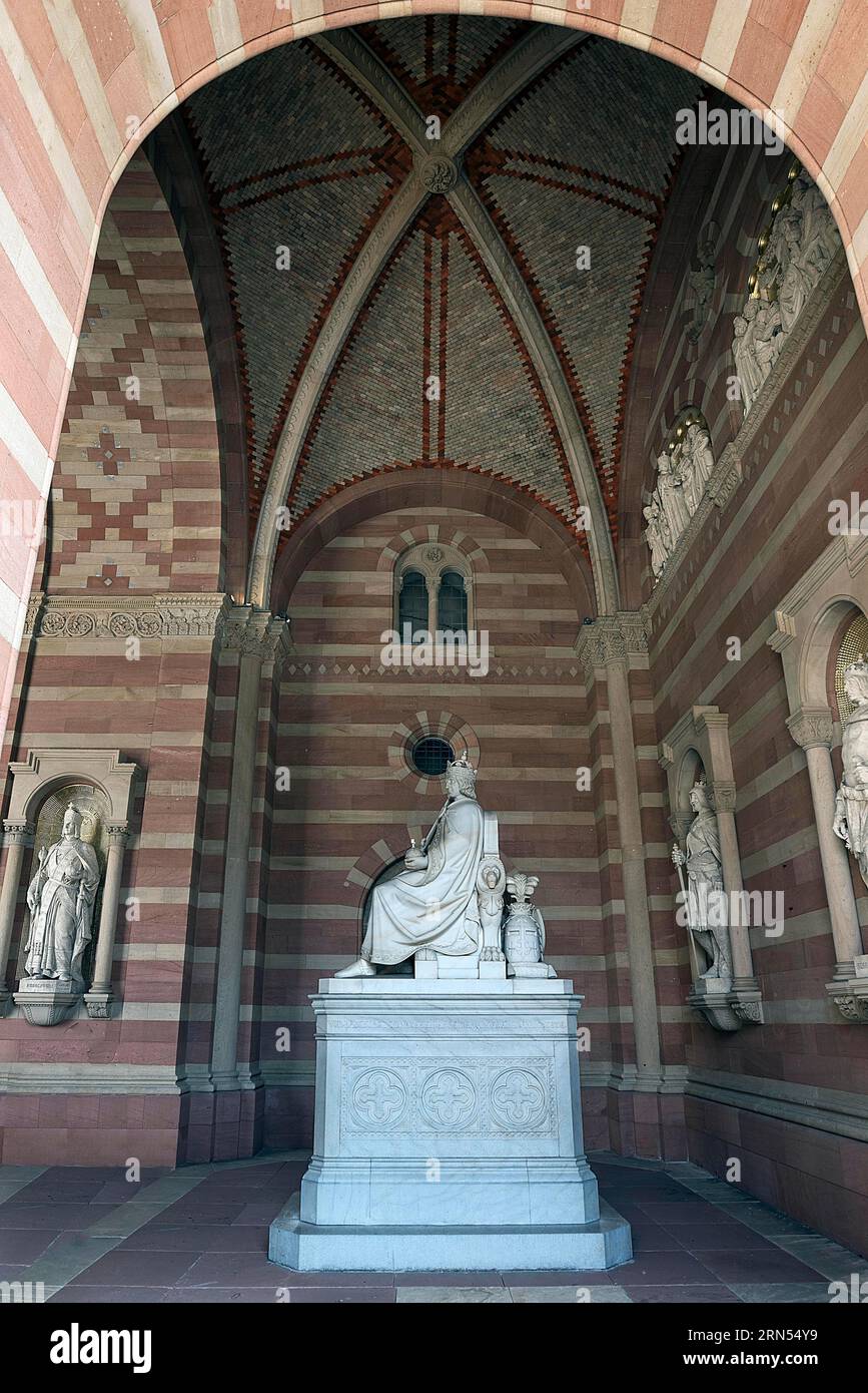 Monument to King Rudolf of Habsburg from 1843, porch of Speyer ...
