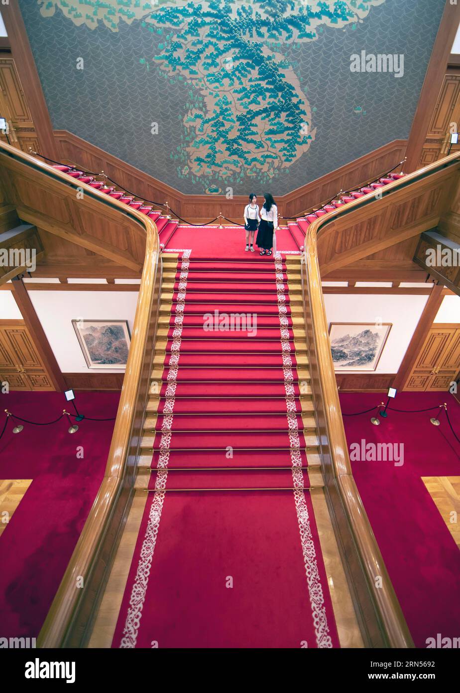 Red Staircase in the Blue House or Cheongwadae, Seat of the President ...