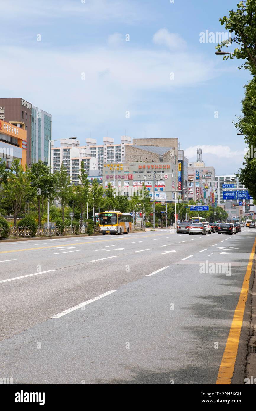 Gwangju street hi-res stock photography and images - Alamy