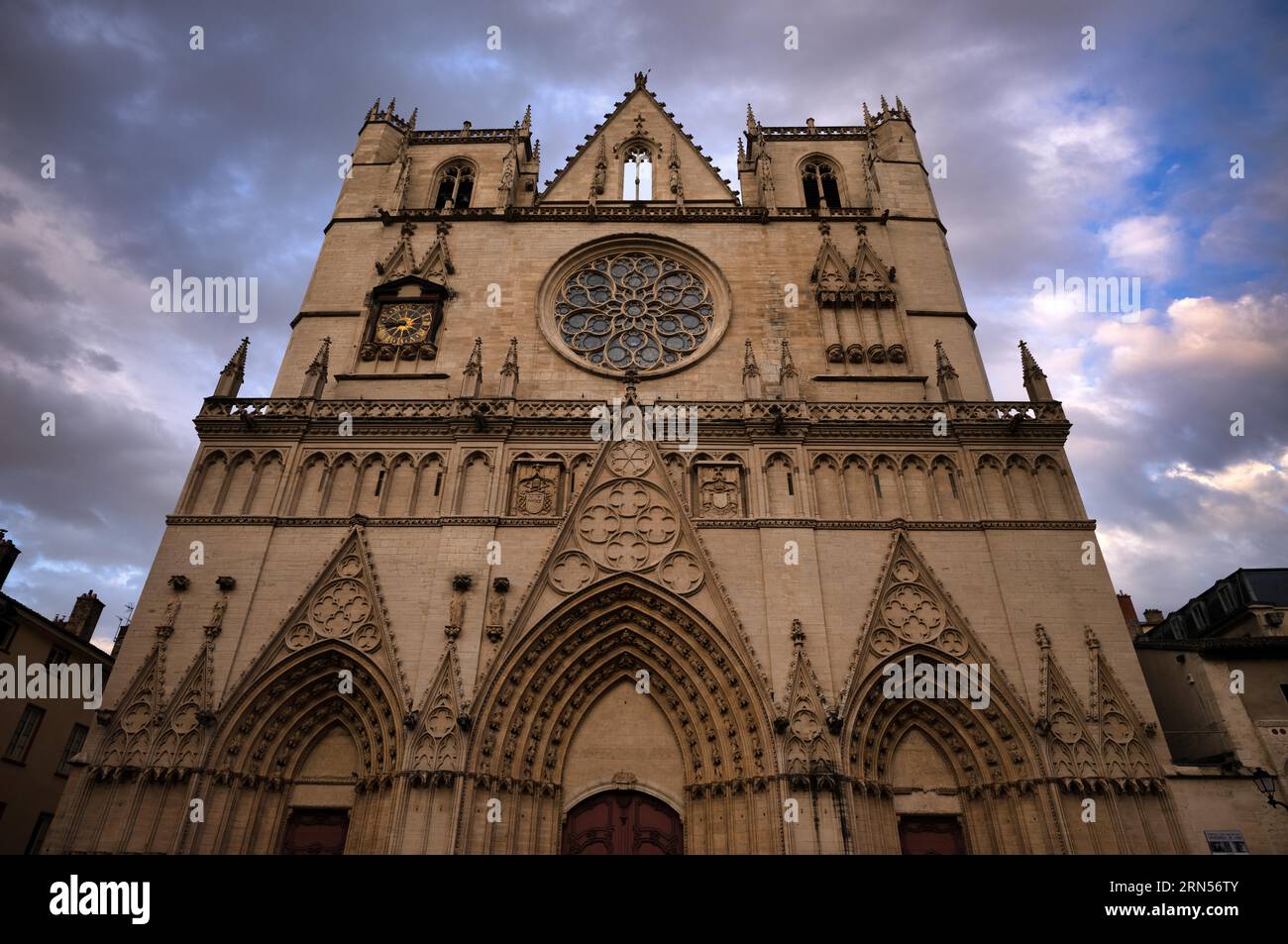 Lyon cathedral hi-res stock photography and images - Alamy