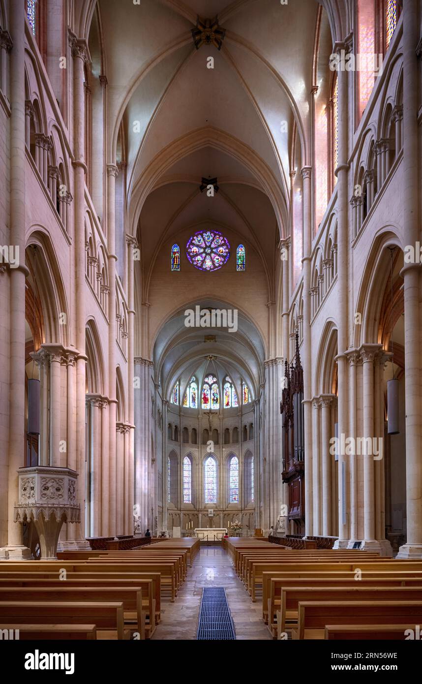 Interior view of Saint-Jean Cathedral, French official Eglise Saint ...