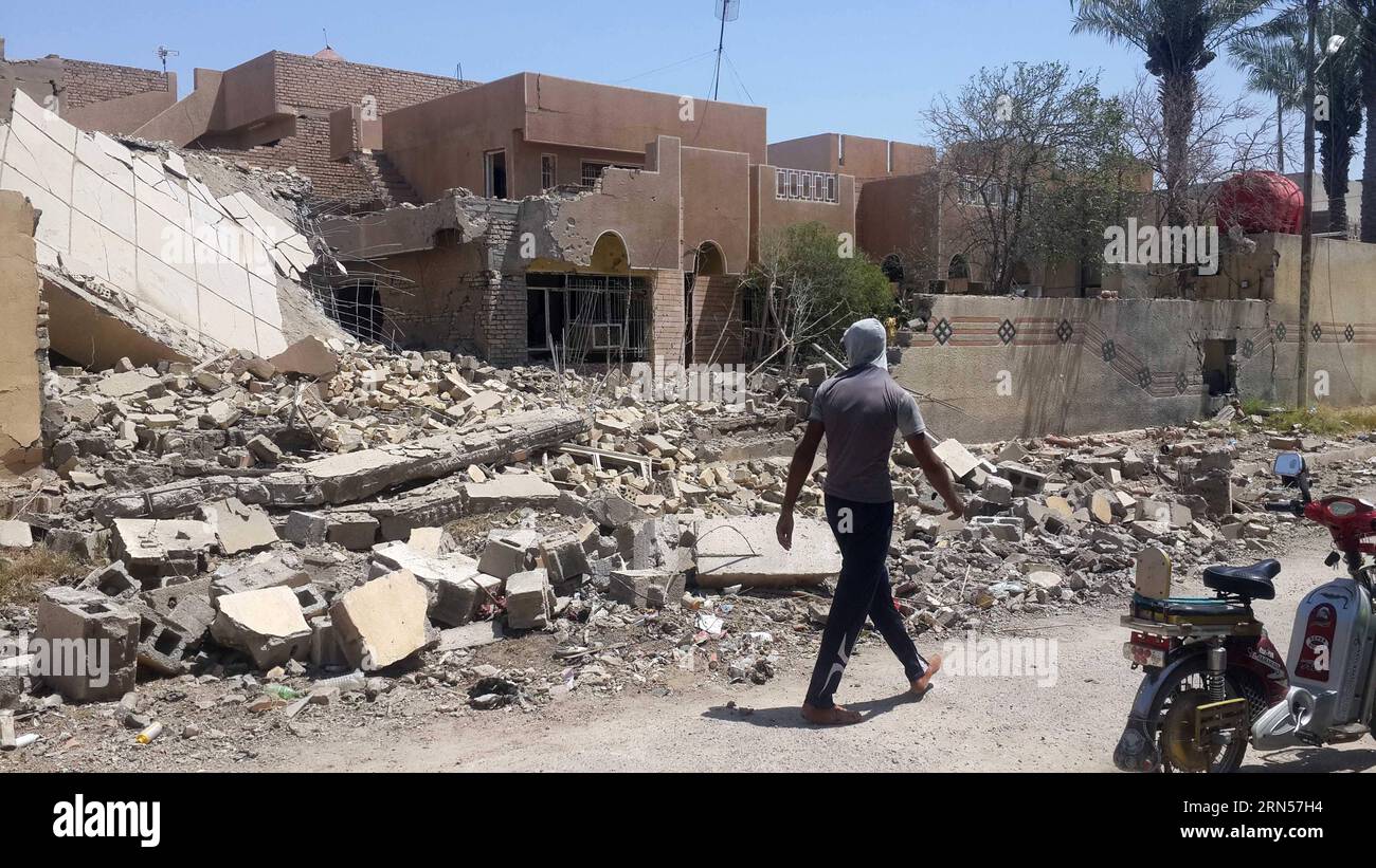 Islamic state city in ruins hi-res stock photography and images - Alamy