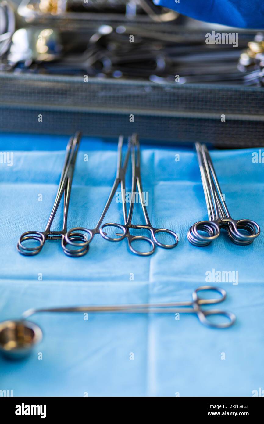 Sterile instrument hi-res stock photography and images - Alamy