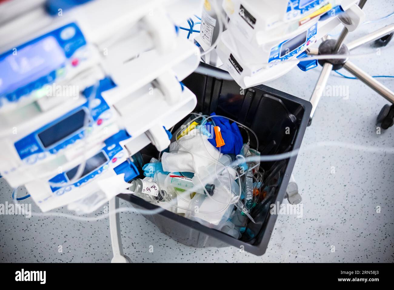 Bin with hospital waste in an intensive care unit Stock Photo - Alamy