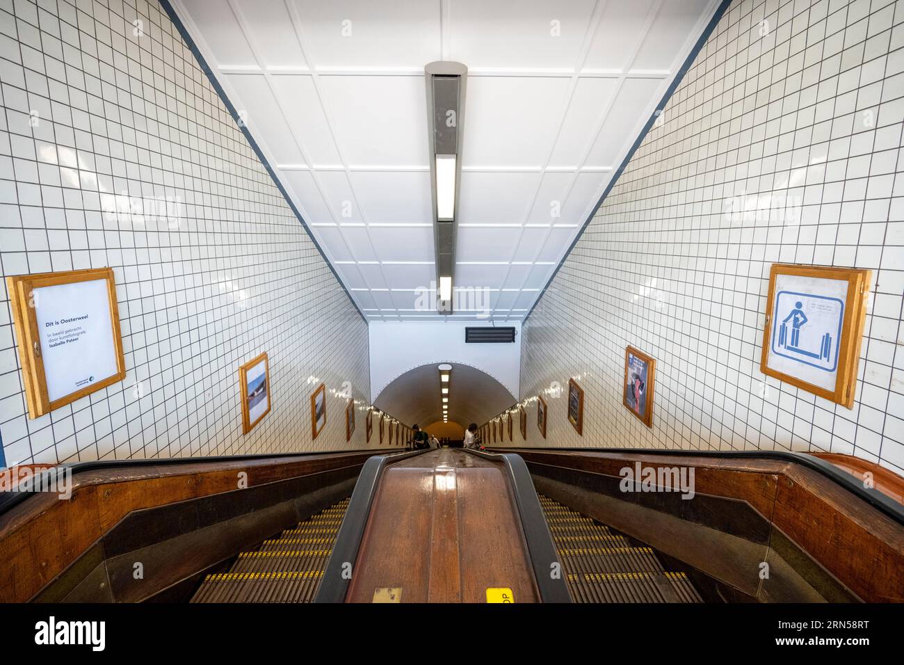 Sint Anna Tunnel, Voetganger Tunnel St Anna, St Anna Pedestrian Tunnel ...