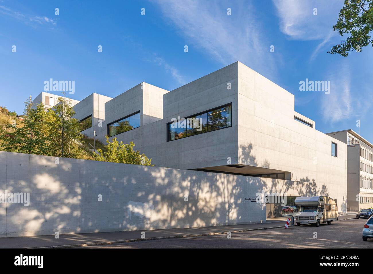 New building John Cranko School in exposed concrete, ballet school ...
