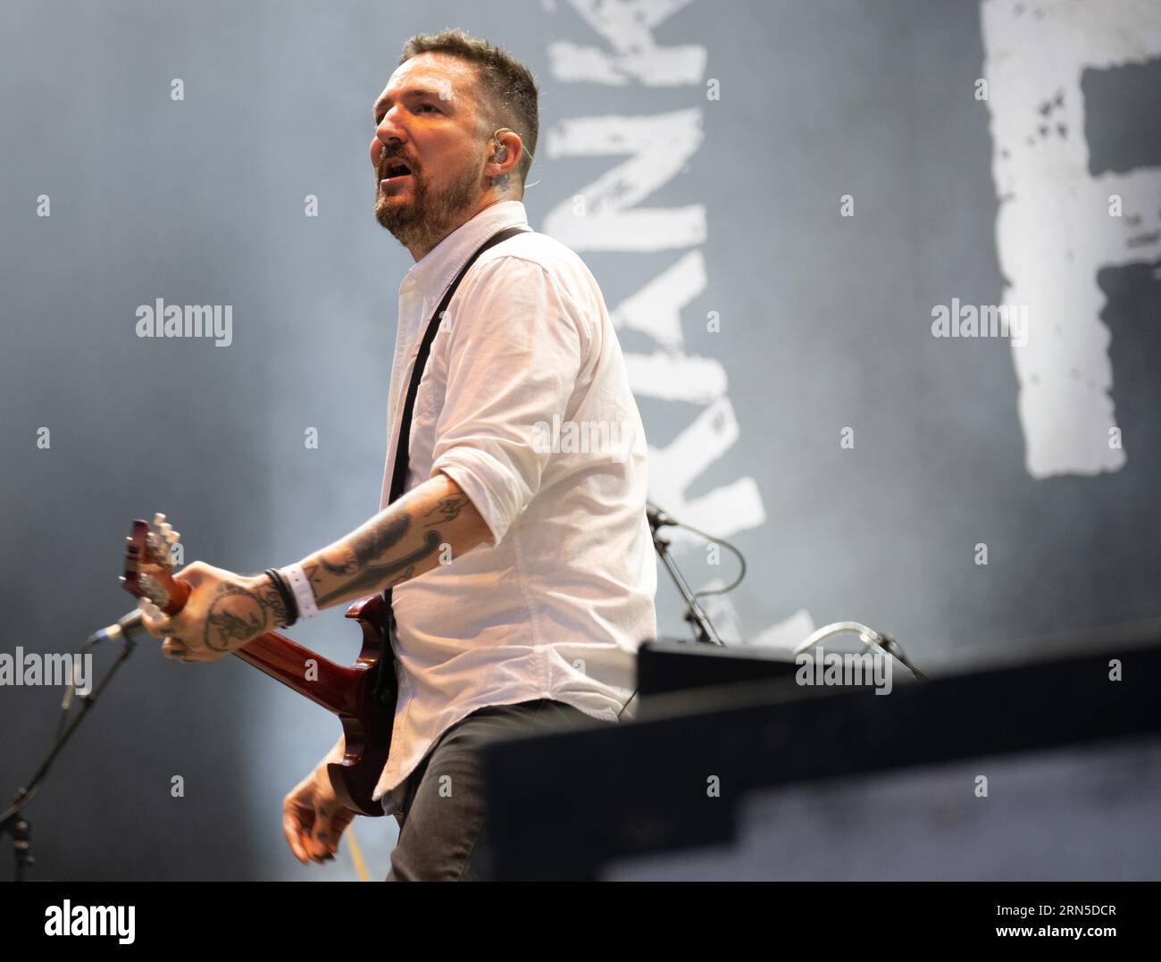 Frank turner concert hi-res stock photography and images - Alamy