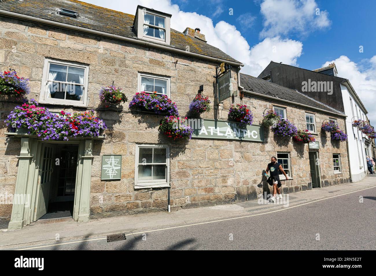 Restaurant hugh town hi-res stock photography and images - Alamy