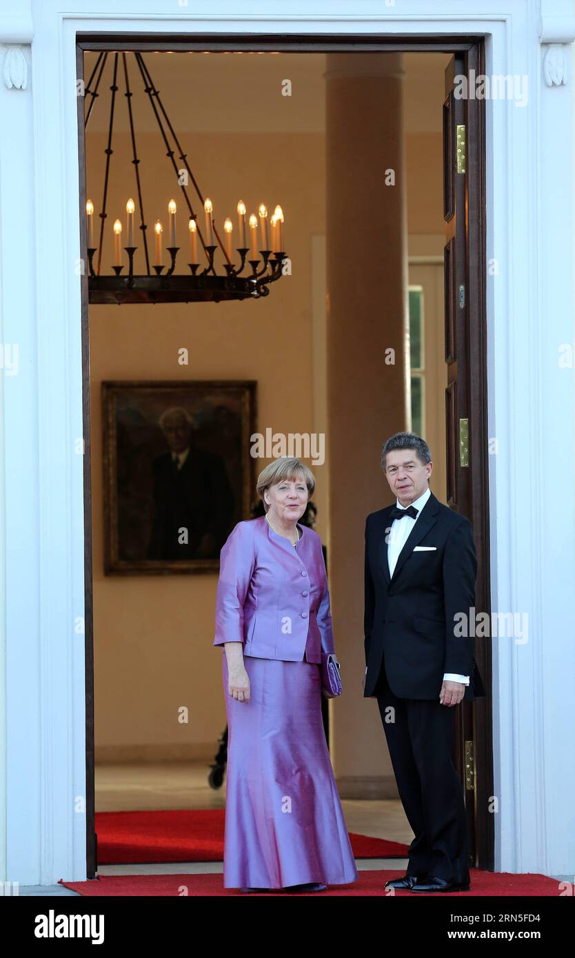 Angela merkel husband joachim sauer hi-res stock photography and images ...