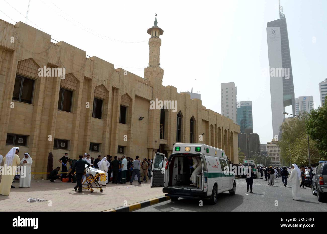Kuwait state mosque hi-res stock photography and images - Alamy