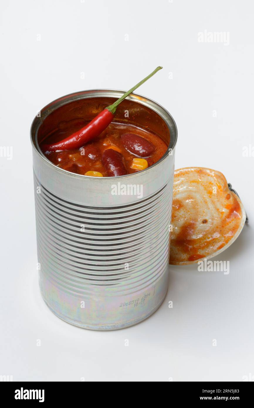 Chilli con carne, canned bean stew, ready meal Stock Photo - Alamy