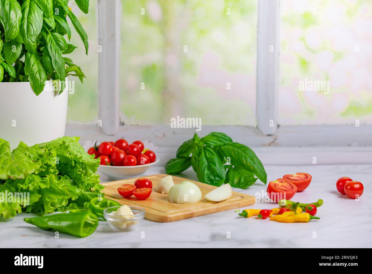 Tomato board hi-res stock photography and images - Alamy