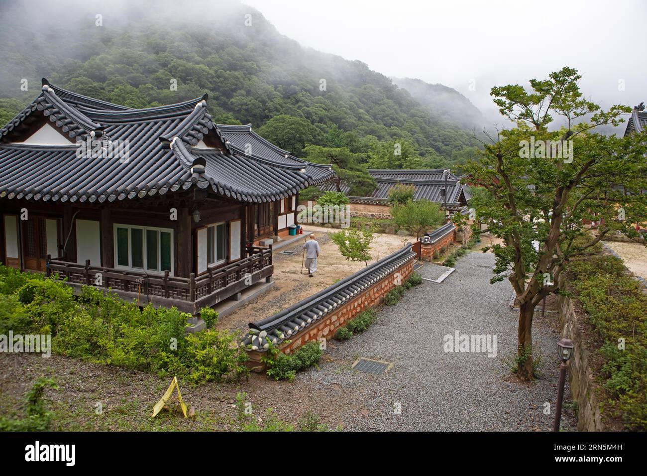 Baekyangsa Temple, main temple of the Jogye Order of Korean Buddhism ...