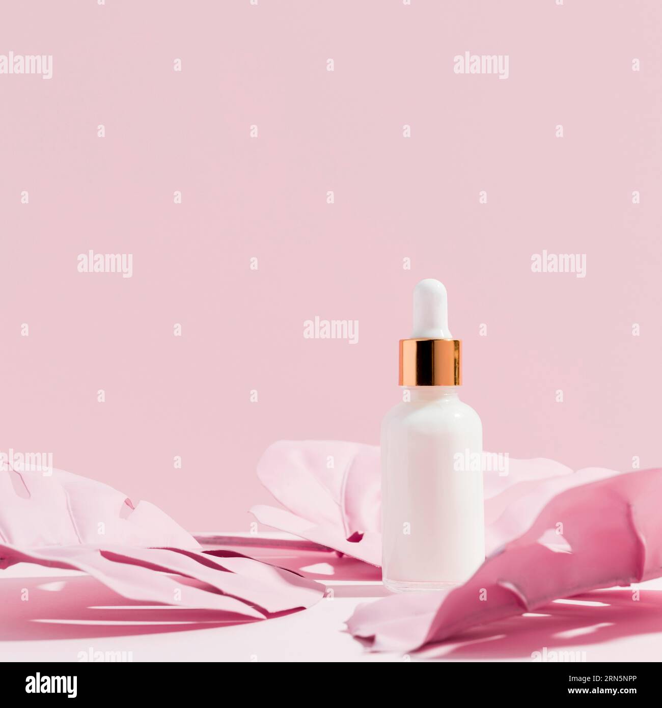 Body butter recipient Stock Photo - Alamy