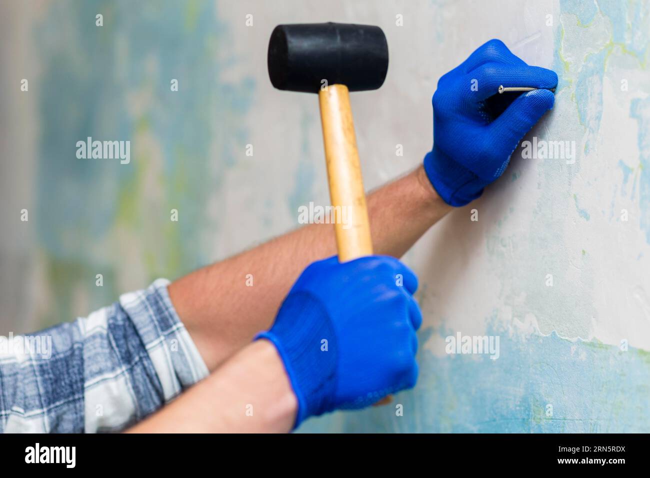 Arts and crafts hammer hi-res stock photography and images - Alamy