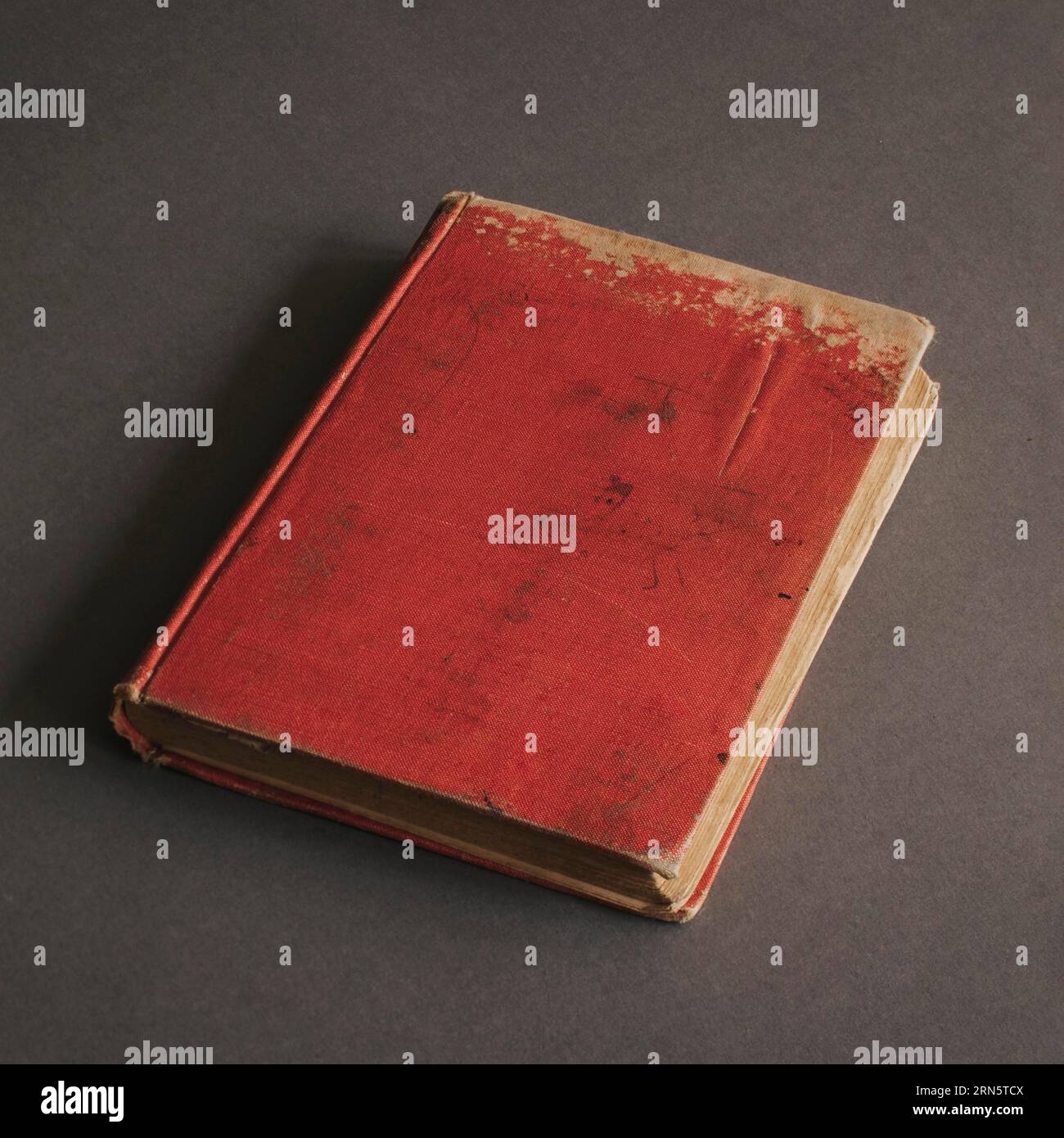 Red vintage book Stock Photo - Alamy