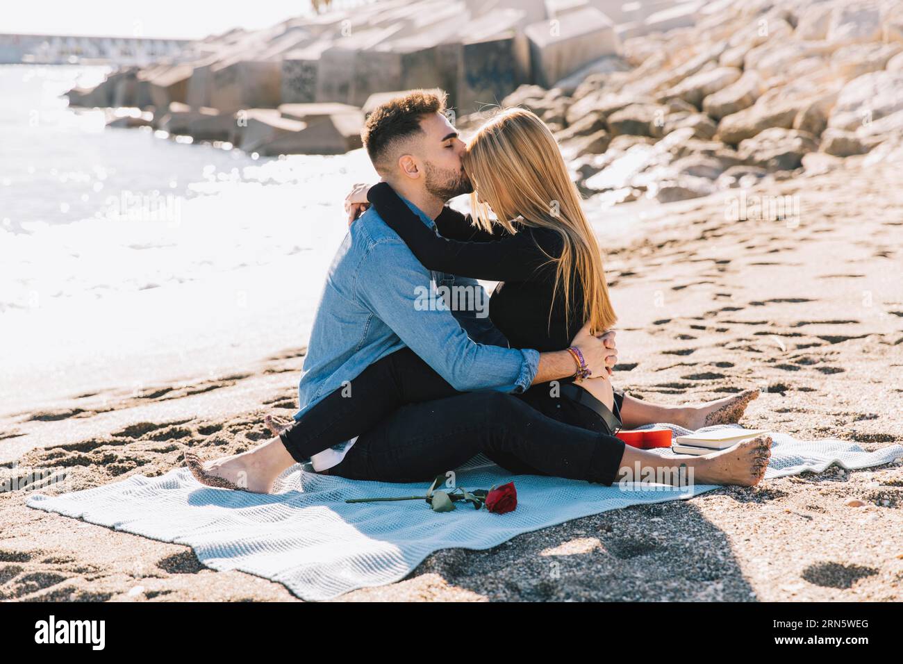 Couple admire view hi-res stock photography and images - Alamy