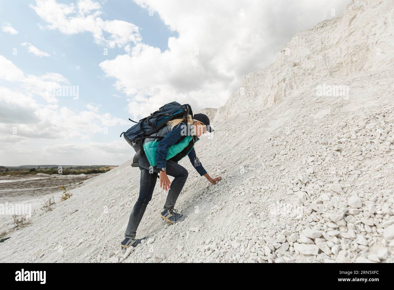 Challenge climb hi-res stock photography and images - Alamy