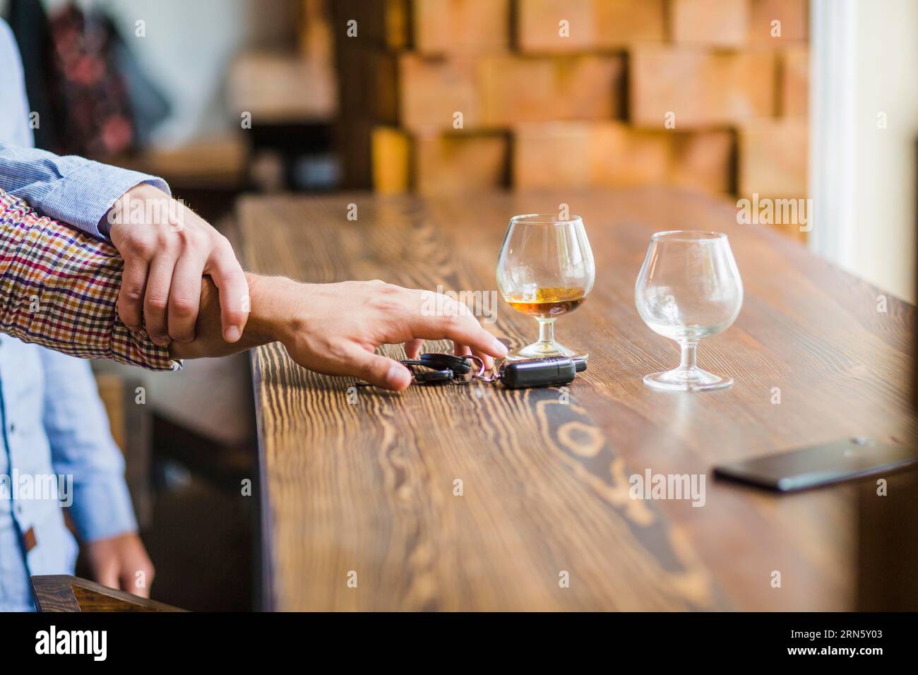 Keys table hi-res stock photography and images - Alamy