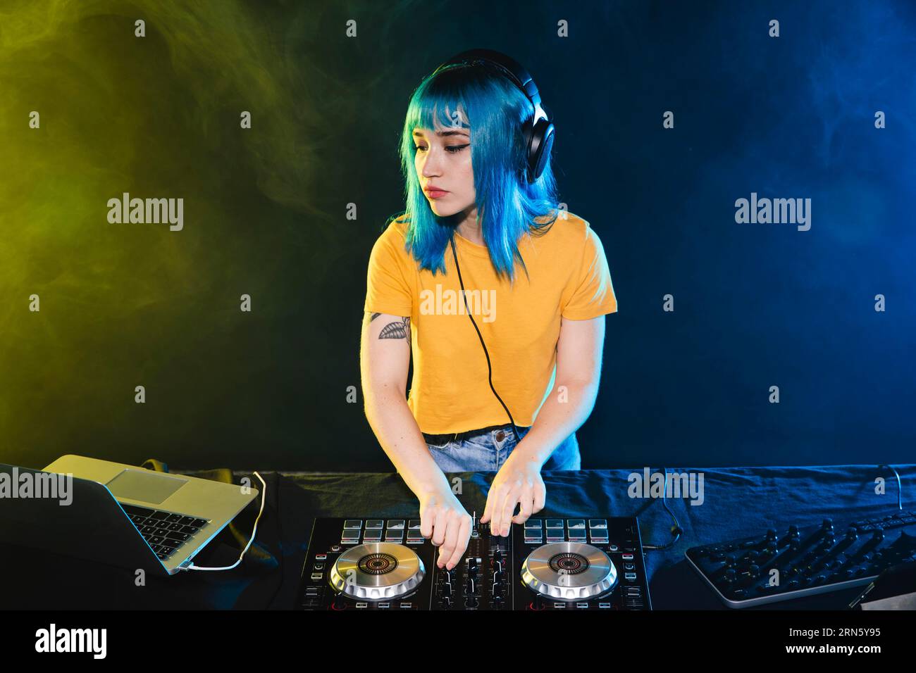 Professional devices hi-res stock photography and images - Alamy