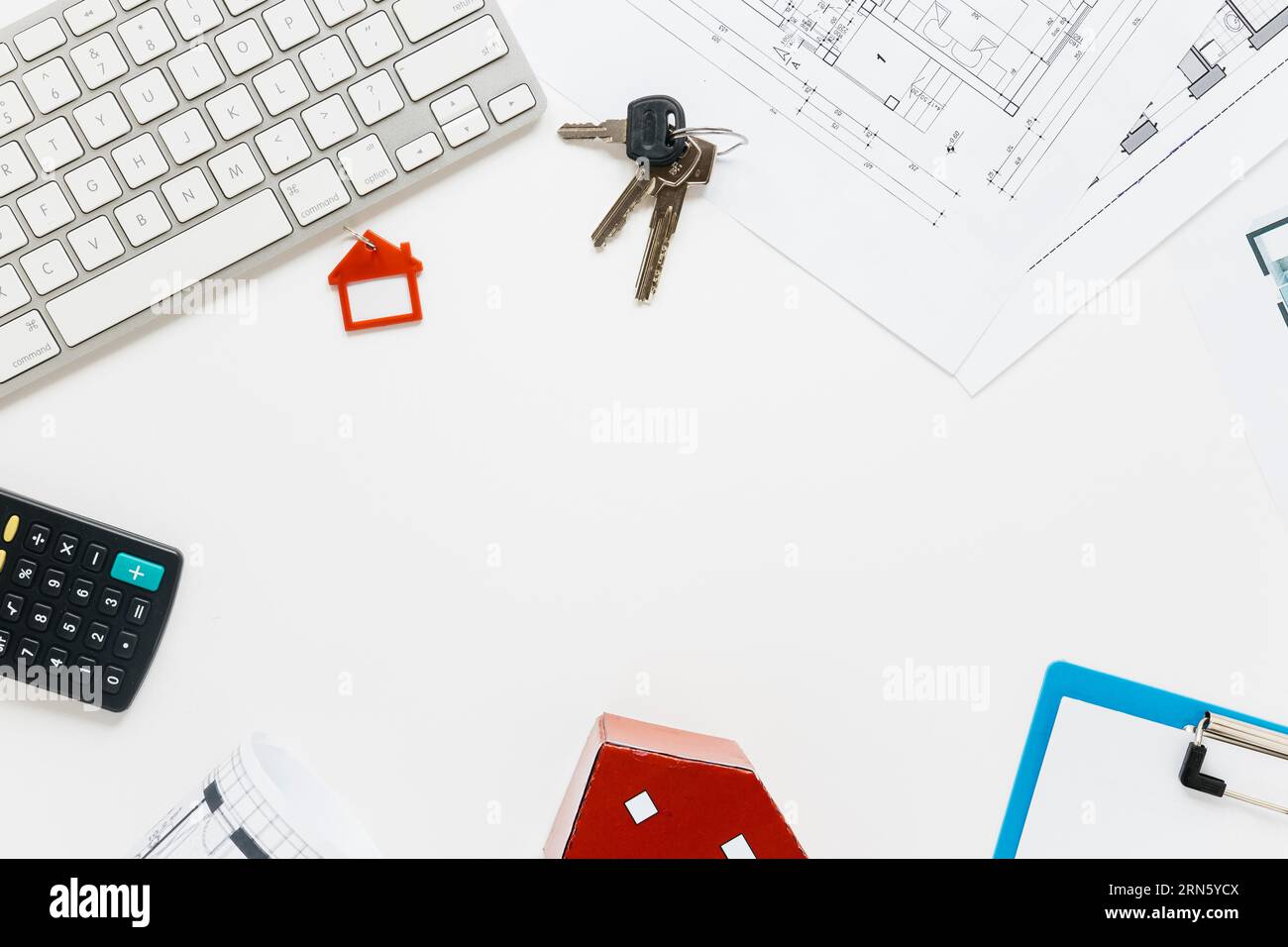 Real estate office hi-res stock photography and images - Alamy