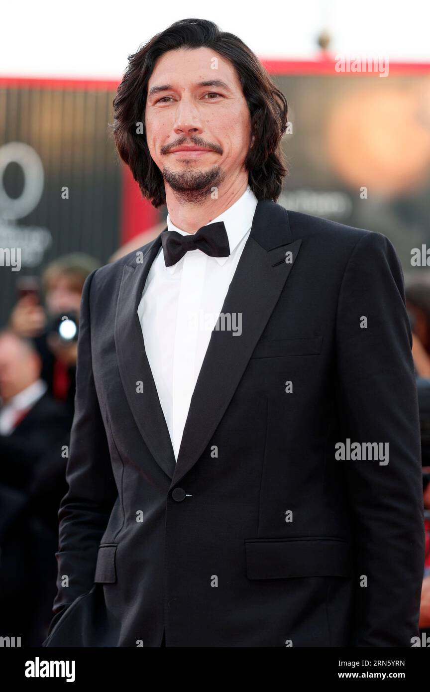 Adam Driver bei der Premiere des Kinofilms 'Ferrari' auf der Biennale ...