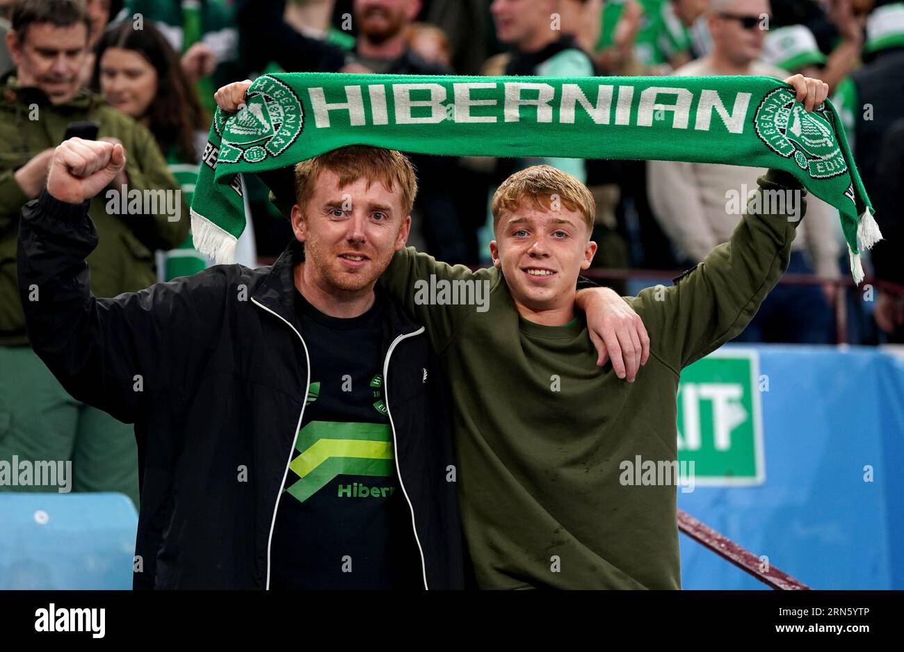 Hibernian fans in the stands hi-res stock photography and images - Alamy
