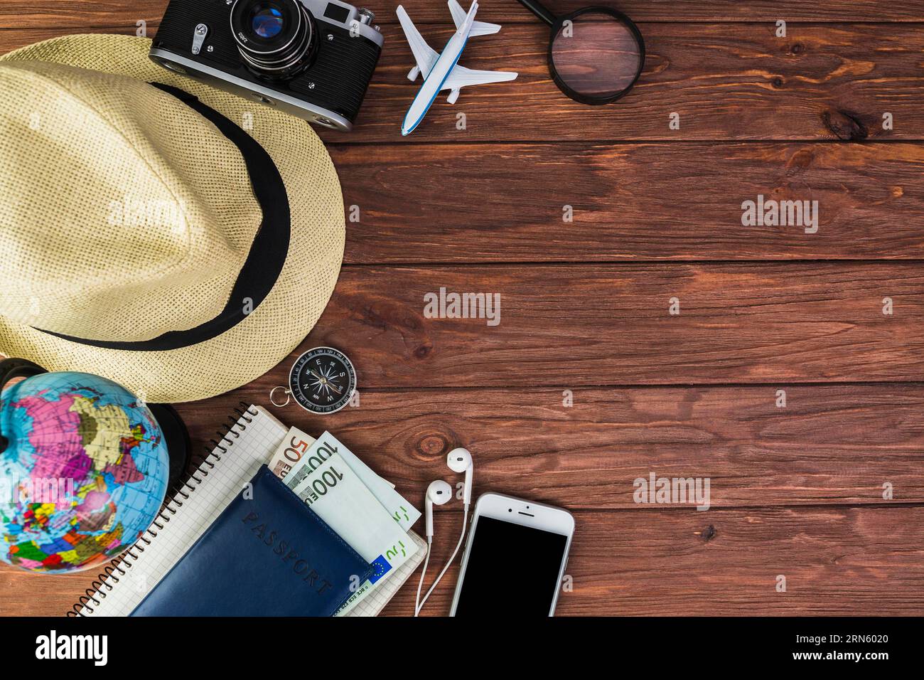 Couple planning holidays hi-res stock photography and images - Alamy