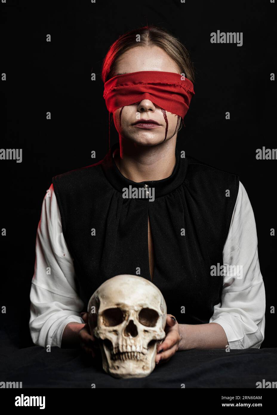 Woman blindfold red hi-res stock photography and images - Alamy
