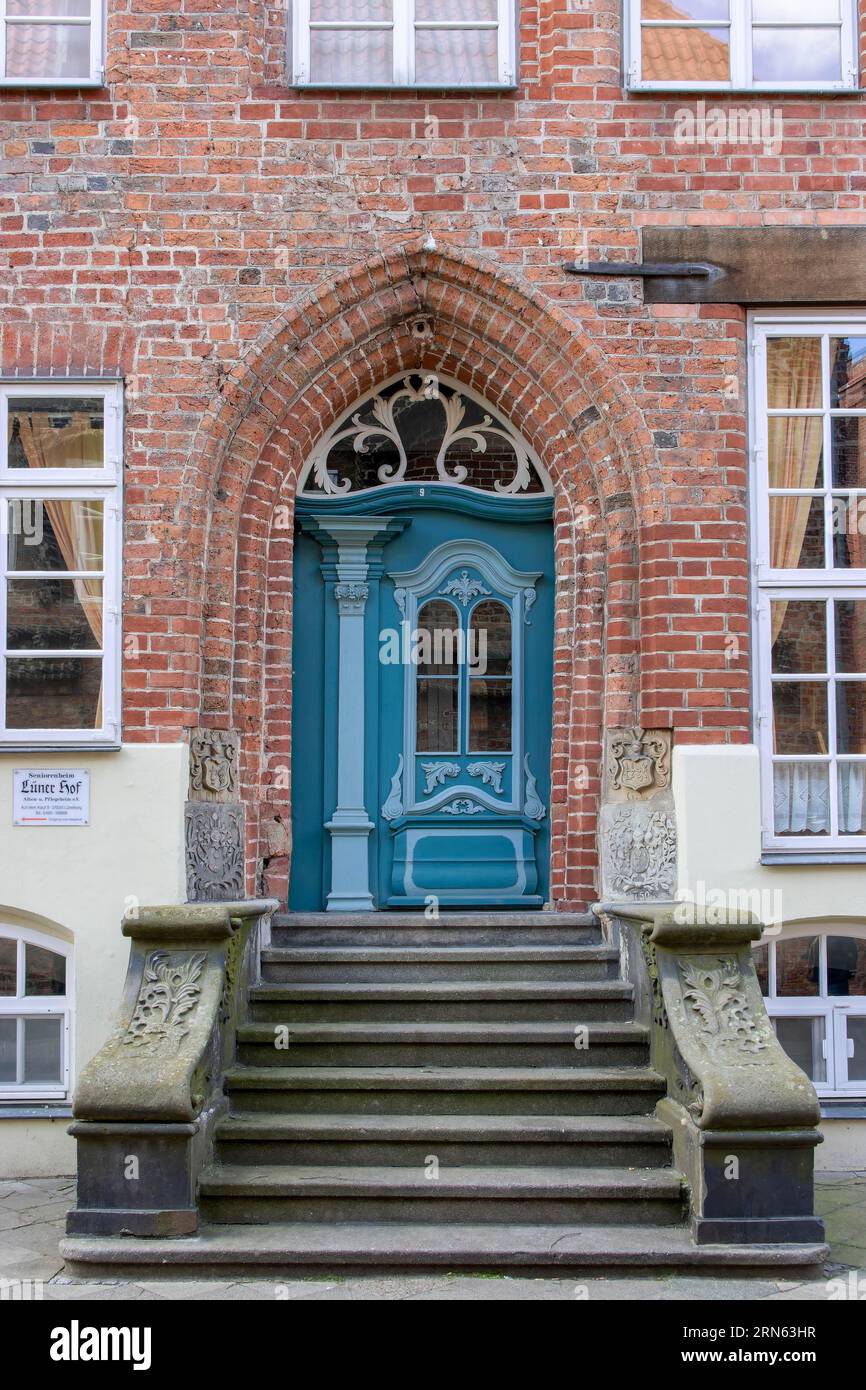 Renaissance door hi-res stock photography and images - Alamy