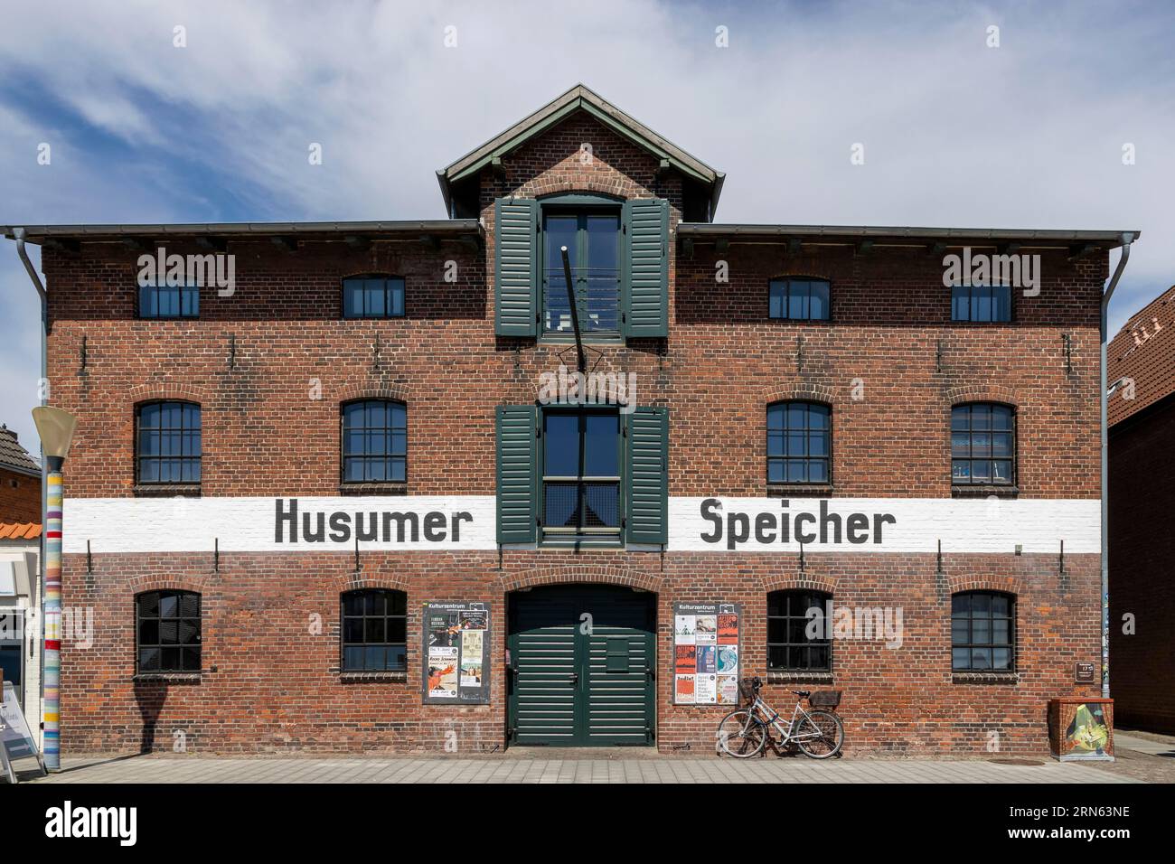 Husumer Speicher an der Hafenstrasse am Binnenhafen Husum, cultural ...