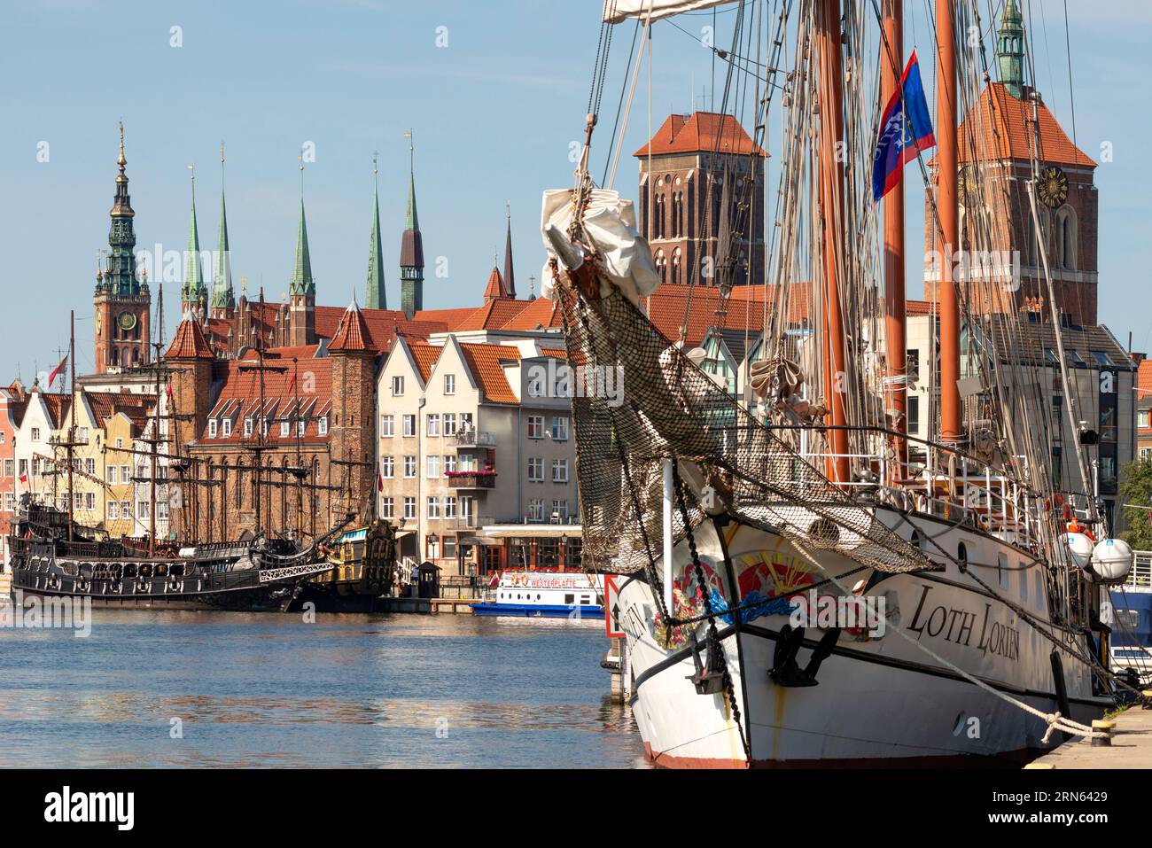 Iconic buildings gdansk hi-res stock photography and images - Alamy