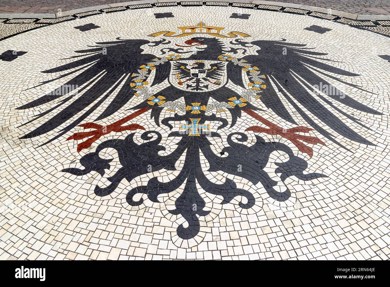 Stone island badge hi-res stock photography and images - Alamy