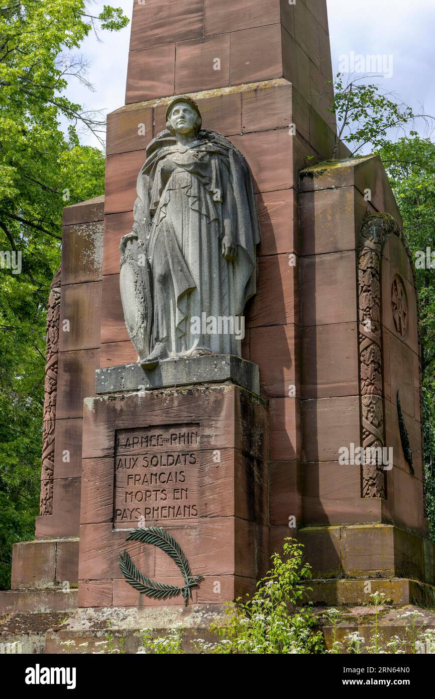 Obelisk with sculpture in the centre of the garrison cemetery, Islamic ...
